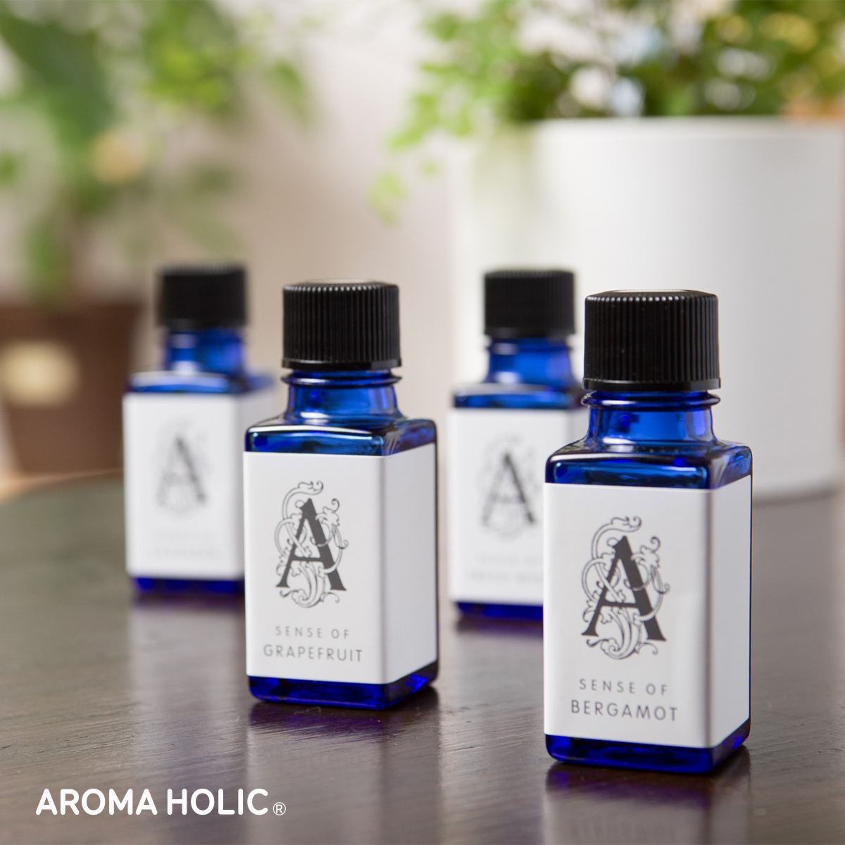 雑貨卸、雑貨仕入れ（【AROMA HOLIC アロマホリック】水溶性アロマオイル 日本製) | 雑貨卸・雑貨仕入れなら自由が丘マーケットプレイス！旬で高感度な商品いっぱいの仕入れ・卸サイト